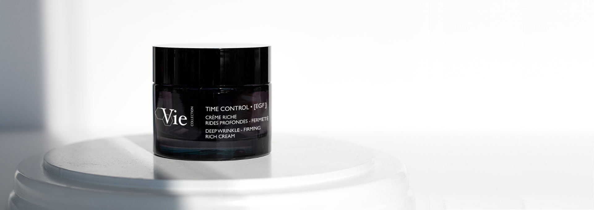 VIE Collection - Advanced anti-aging cosmeceuticals in spas